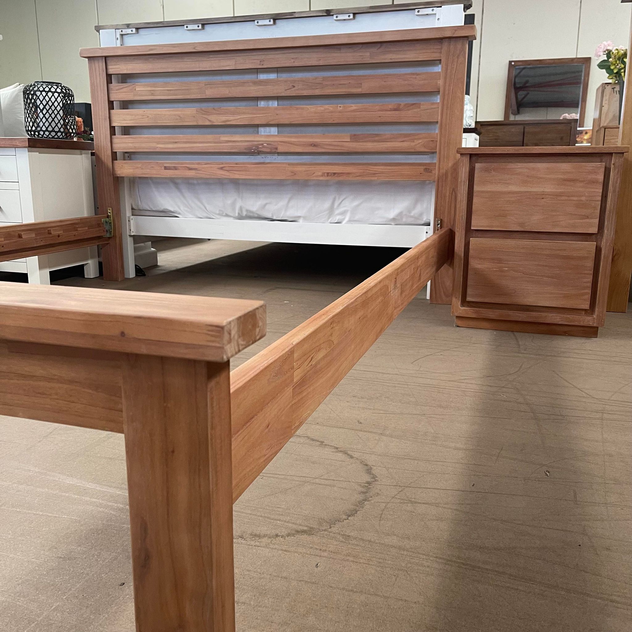 Grand Horizons Bed - Natural - InStyle Furniture