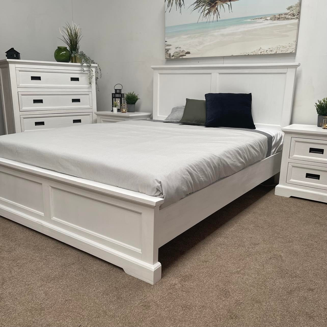 Hampton Coastal Bed - White – InStyle Furniture